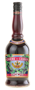 Crème de cassis / Blackcurrant liqueur - Fruit liqueurs traditional ...